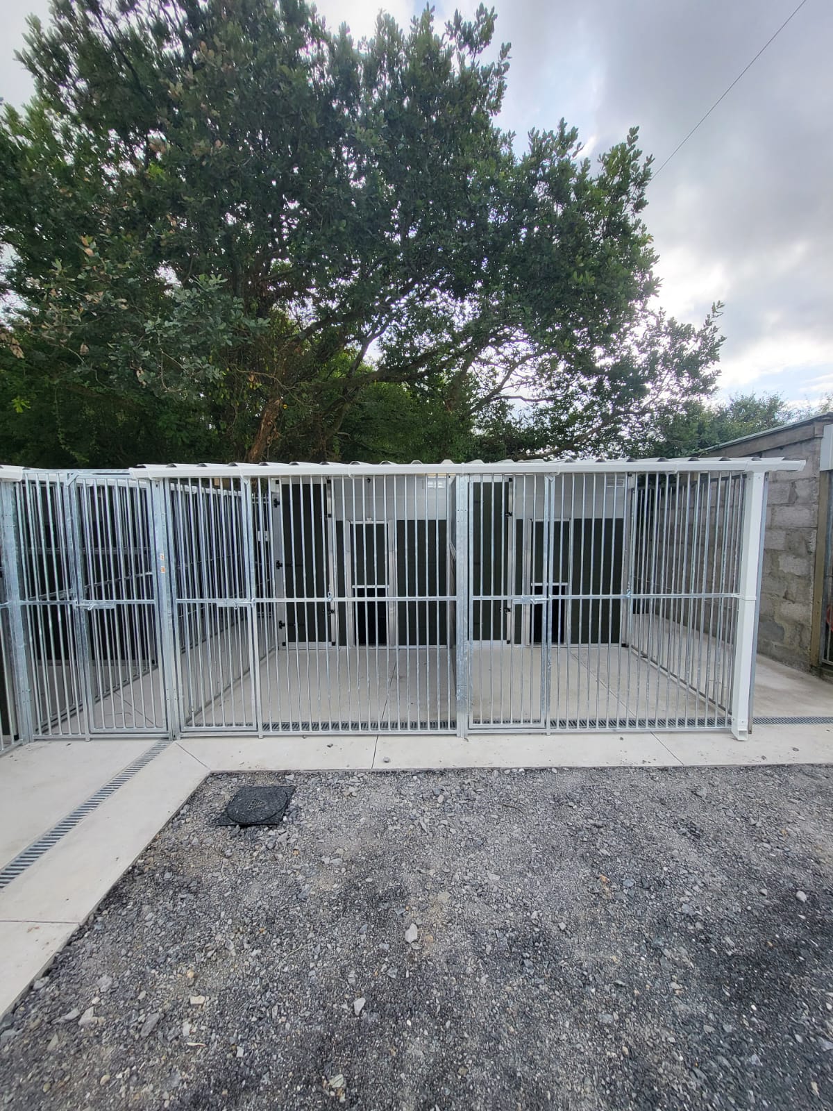 The iDesign Kennel Kabin | iDesign Kennels | iDesign Fabrications LTD